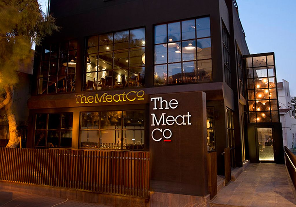 Kscape - K-array Enjoys the Rooftop View at Steakhouse in Bahrain