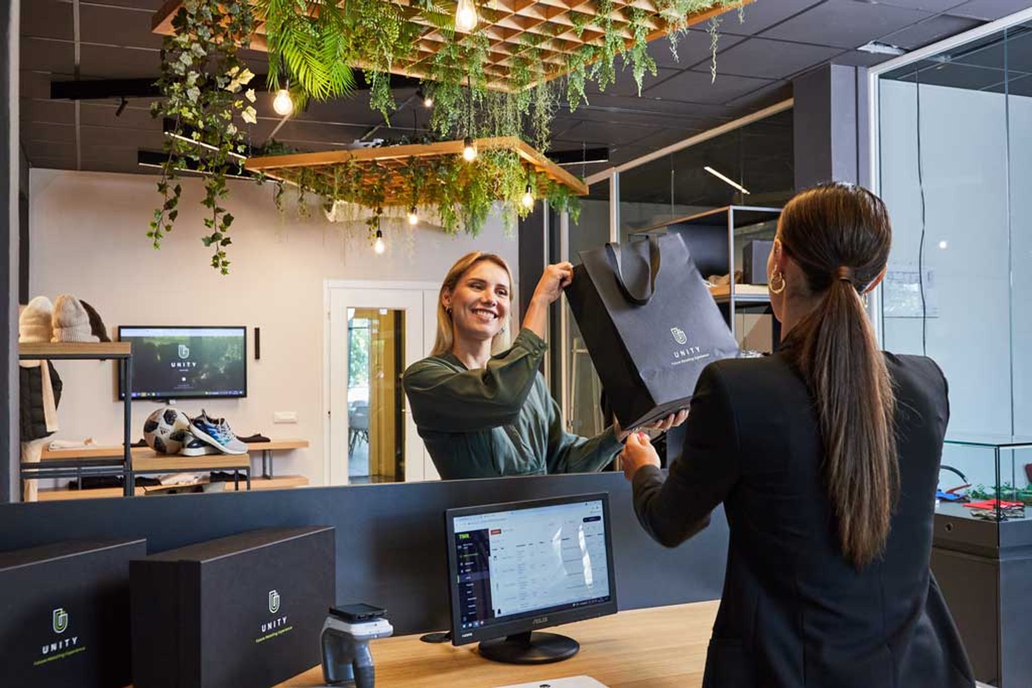 K-array - Temera - Fashion Retail Showroom